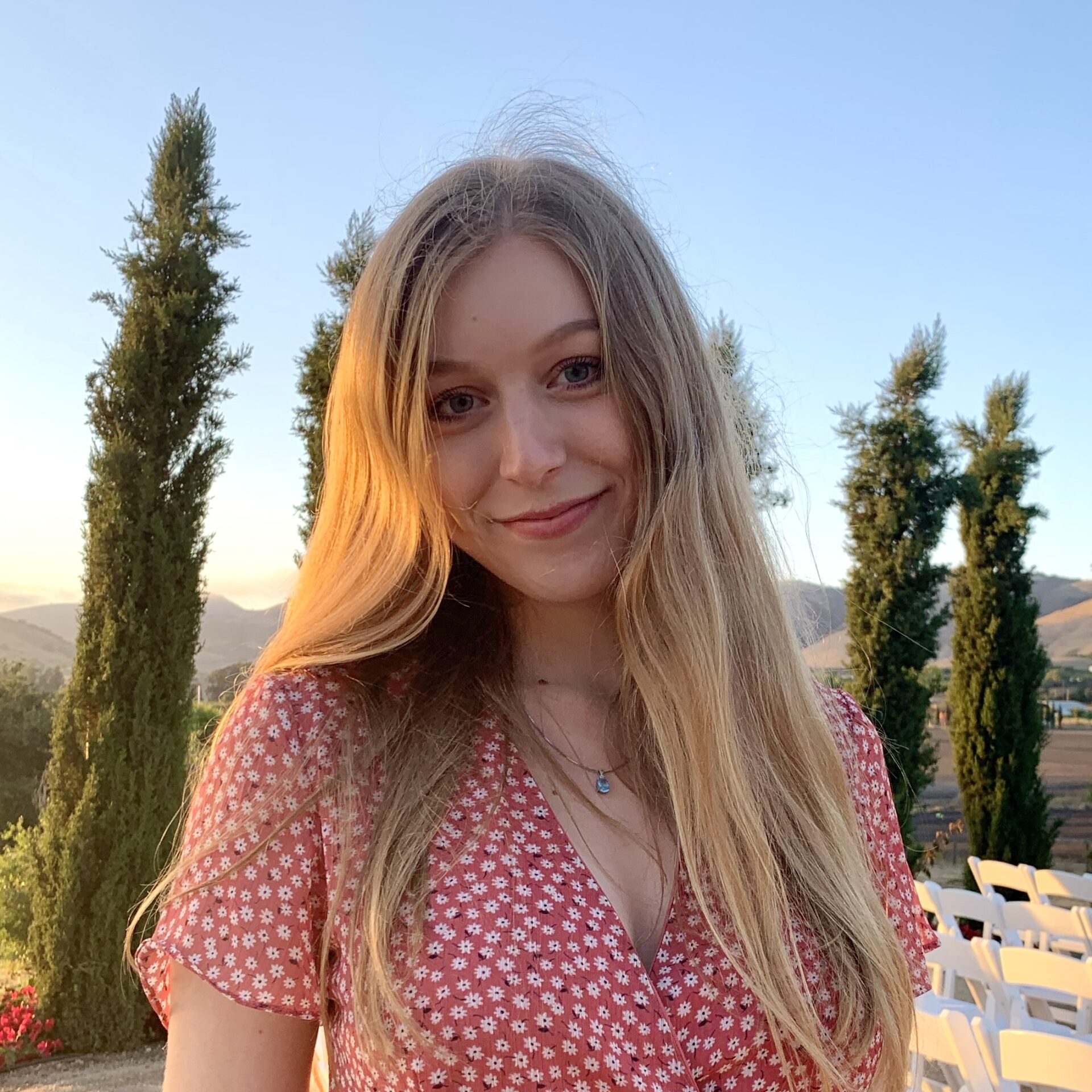 Emily Andreas - Good2BSocial